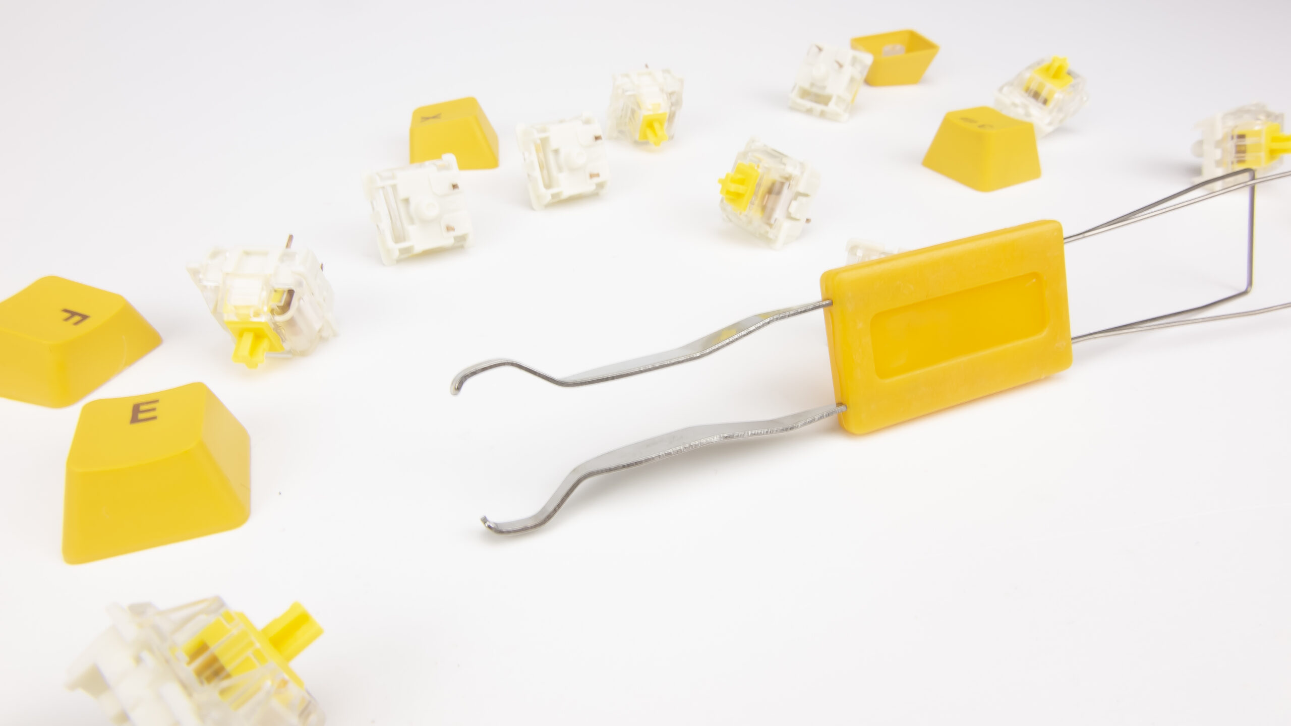Switch/Keycap puller yellow | Reelag